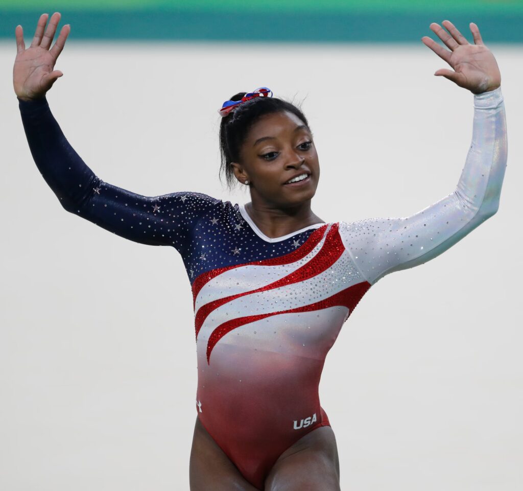 Simone Biles: Récord Histórico en Gimnasia | Salud & Movimiento