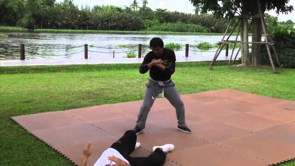 El Riguroso Entrenamiento de Tony Jaa | Salud & Movimiento